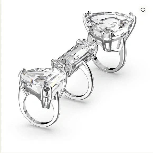 Swarovski Mesmera cocktail ring size 55 EUR / 7 USA